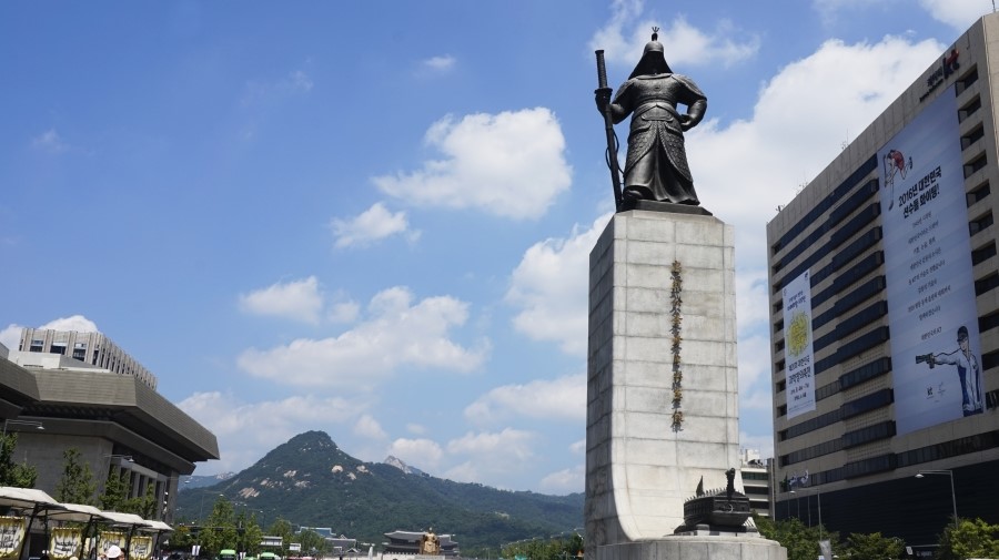 Plug 미니 패턴 스트라이프 셔츠광화문룩 남방 남방셔츠 여자셔츠 블라우스 여성블라우스 예쁜블라우스 스트라이프블라우스 가을블라우스