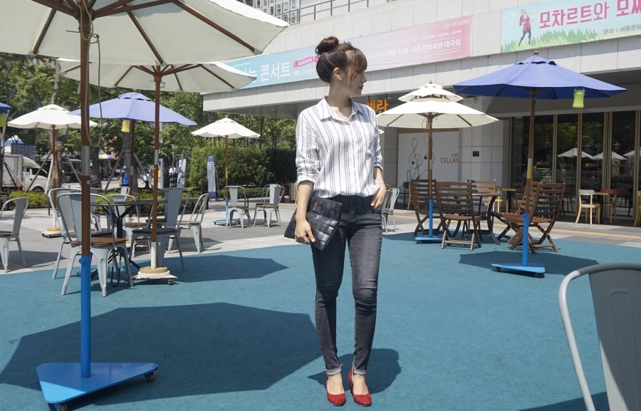 Plug 미니 패턴 스트라이프 셔츠광화문룩 남방 남방셔츠 여자셔츠 블라우스 여성블라우스 예쁜블라우스 스트라이프블라우스 가을블라우스