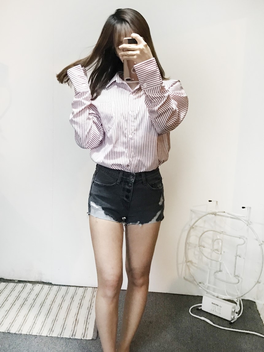 Plug 더 예쁜 스트라이프셔츠 블라우스셔츠남방예쁜블라우스와이셔츠여자셔츠코디여자셔츠여자스트라이프셔츠여성셔츠스트라이프블라우스여자스트라이프셔츠코디샵