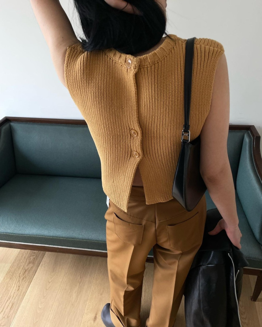 브리드 Ss 오픈 코튼 베스트 데일리 민소매 니트 뒷트임 단추 코튼 니트 조끼 베스트