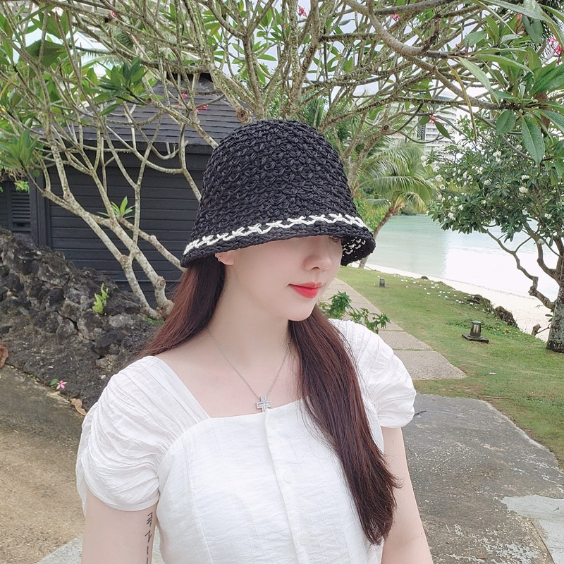 크로스 라탄 그물망 밑단 배색 포인트 비치 여름모자