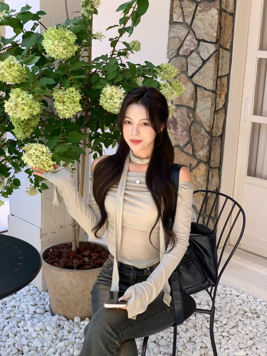 번따룩 마요오프티 오프숄더 긴팔오프숄더 스카프세트 가을티셔츠