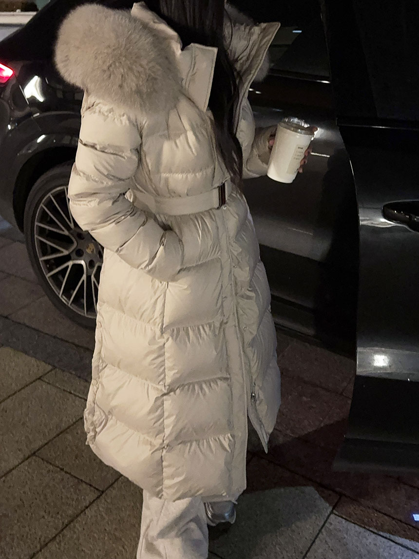 (high-quality) 프리미엄 리얼 폭스퍼 덕다운 벨트 롱 패딩 (2color) - 주미엔느